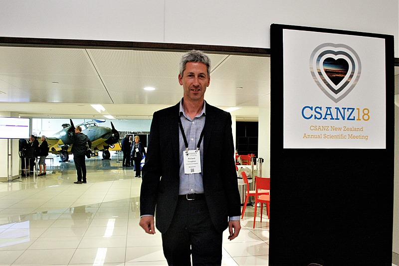 Blandt knuste hjerter og askeskyer | Ugeskriftet.dk